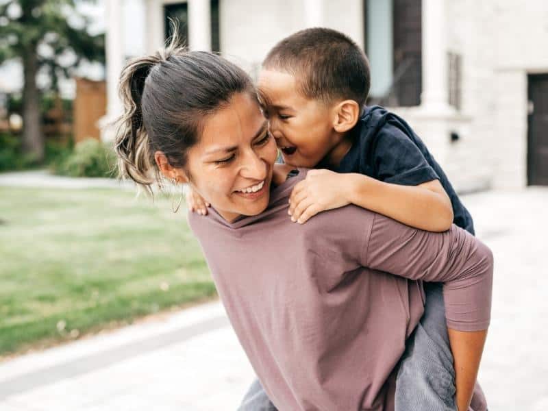 10 Essential Qualities of a Good Mom - Parents Plus Kids